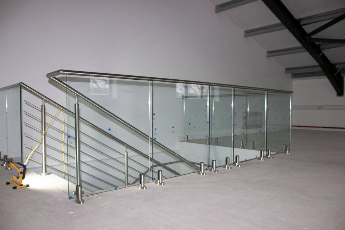 Stainless steel handrailing, balustrades and glass systems – Roberts ...